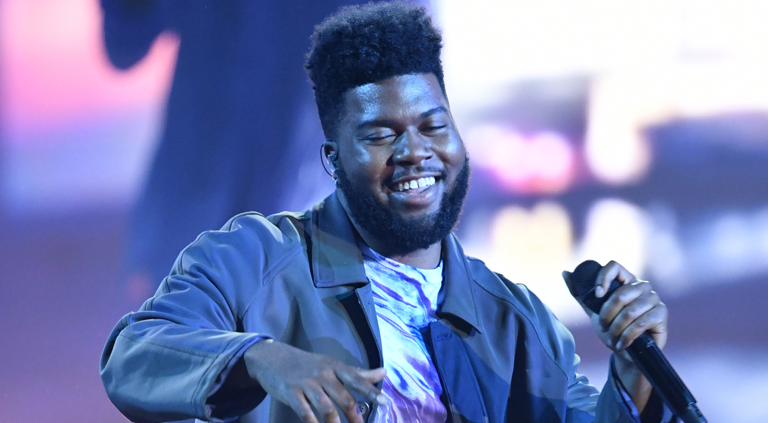 Khalid Performs ‘Talk’ & ‘Better’ at Billboard Music Awards 2019 ...