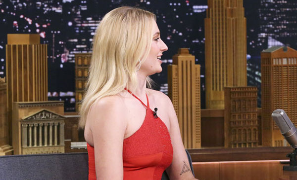 Sophie Turner Reveals Who She Blames for ‘Game of Thrones’ Coffee Cup ...