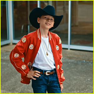 Mason Ramsey Walks On Lunch Tables For a Girl in New ‘Twang’ Music ...