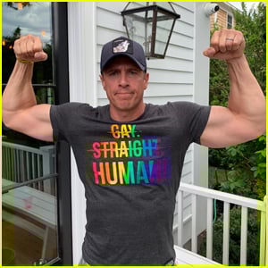 CNN’s Chris Cuomo Flexes Massive Biceps on 49th Birthday! | Chris Cuomo ...