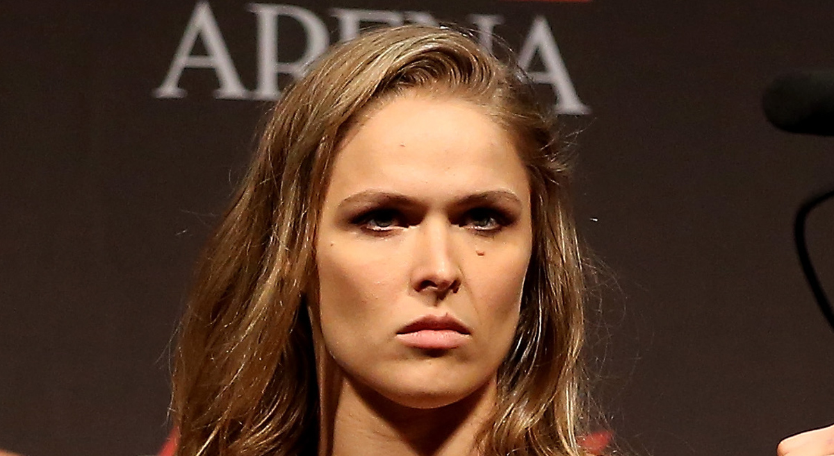 Ronda Rousey Severs Finger & Shares Photo of the Graphic Wound ...