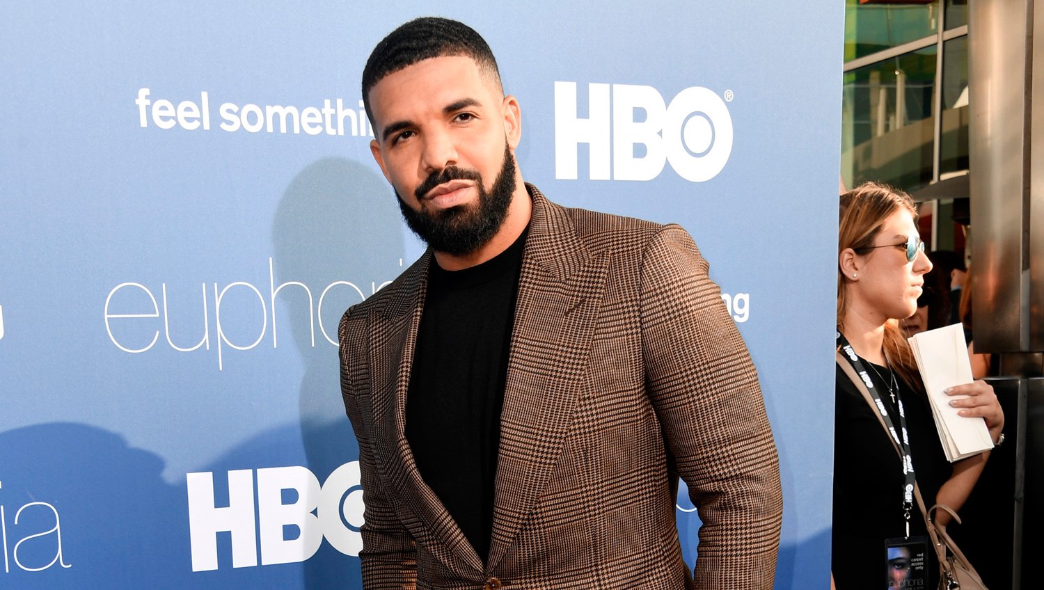 Drake Shares Rare Photo of His Son Adonis & His Adorable Outfit ...