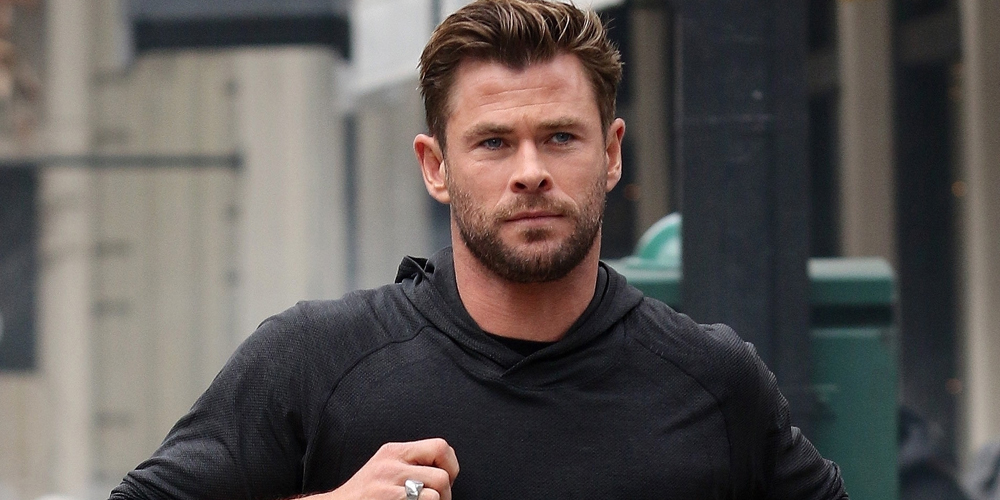 Chris Hemsworth Jogs While Filming Hugo Boss Commercial in NYC | Chris ...
