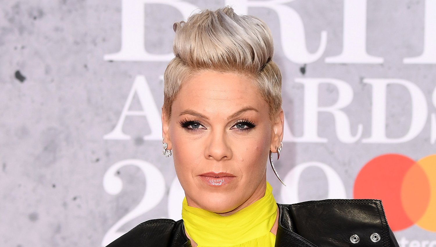 Pink Is Donating $500,000 to Support Firefighters in Australia | Pink ...