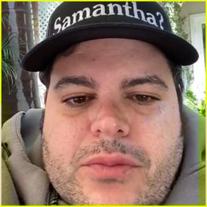 Josh Gad Says ‘It’s Okay to Cry’ in Emotional Video Amid Coronavirus ...