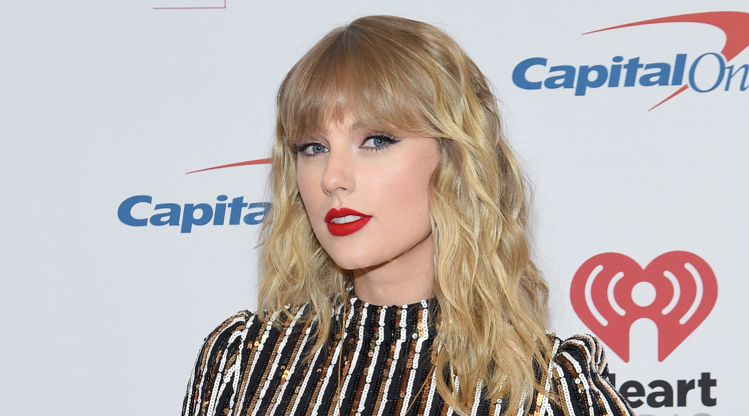 Taylor Swift Urges Fans to Self-Quarantine Amid Coronavirus Pandemic ...