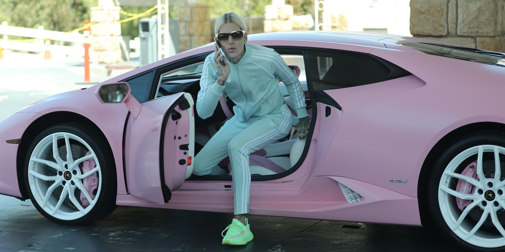 Jeffree Star Heads Out to Fill Up His Pink Lamborghini | Jeffree Star ...