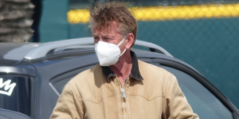 Sean Penn Volunteers With CORE at COVID-19 Coronavirus Testing Stations ...