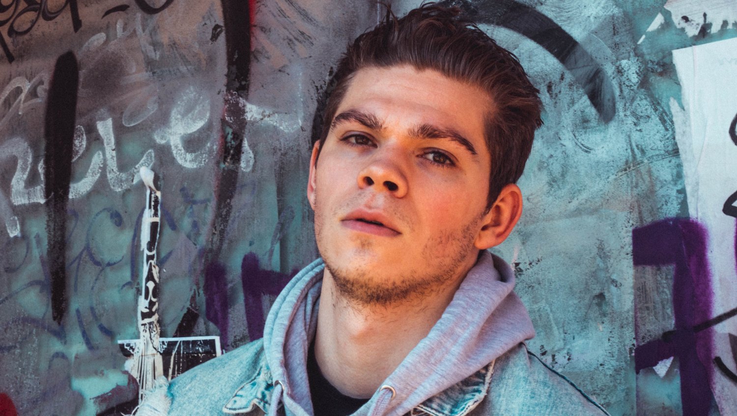 Meet Young Hollywood’s Daniel Diemer, Netflix’s New Leading Man From ...