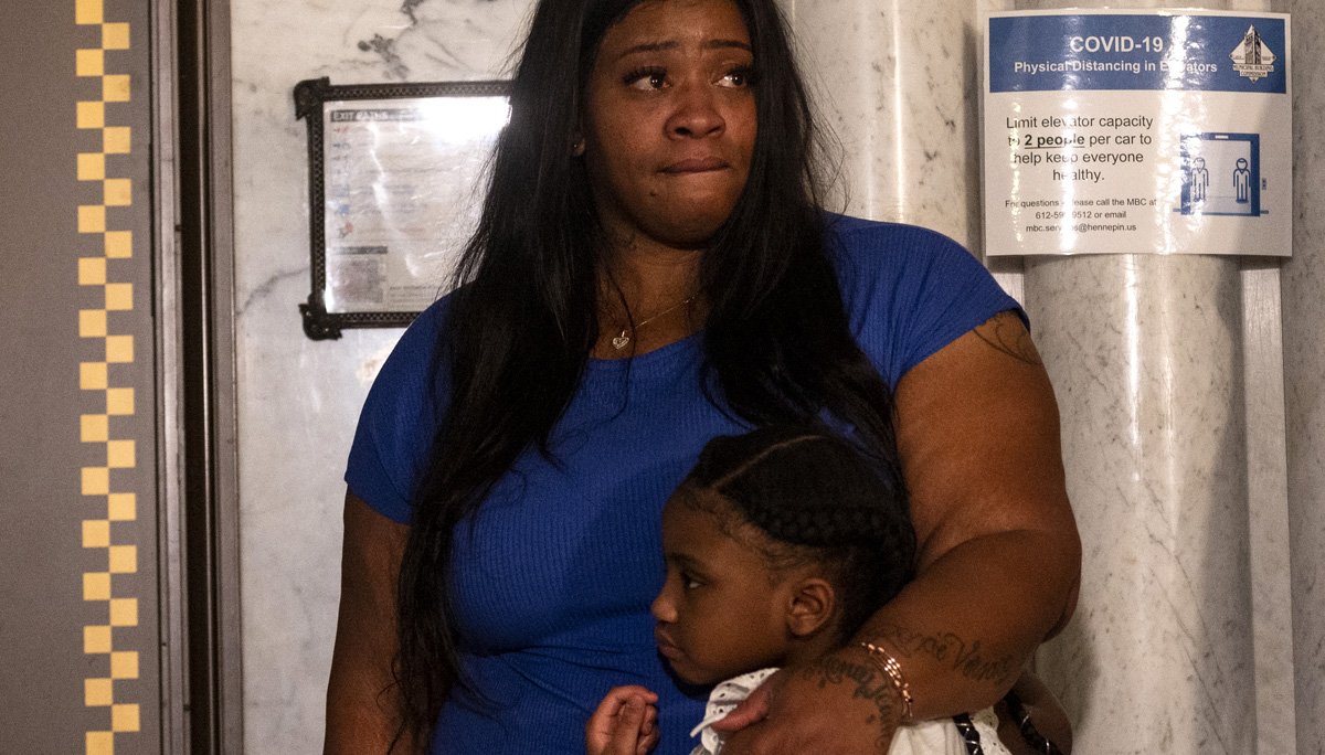 George Floyd’s Six-Year-Old Daughter Gianna & Her Mom Roxie Give ...