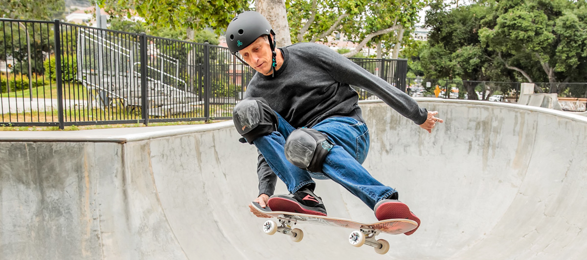 Tony Hawk Shares Graphic X-ray of Fingers After Gruesome Injury! | Tony ...