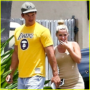 Tyler Cameron’s ‘Mystery Blonde’ Revealed After Lunch Date – See the ...