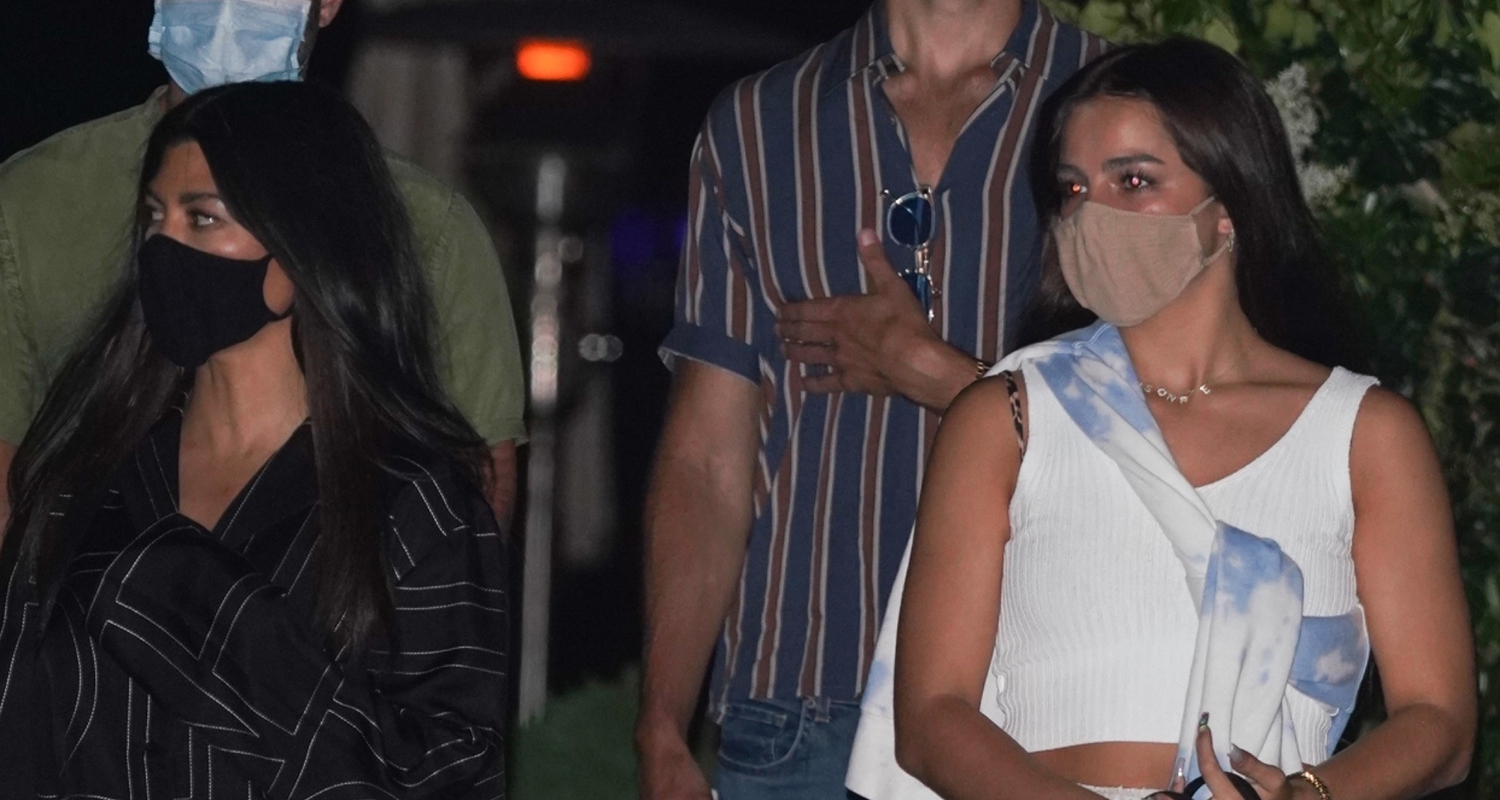 Kourtney Kardashian Wears Her Pajamas to Malibu Dinner With Friends ...