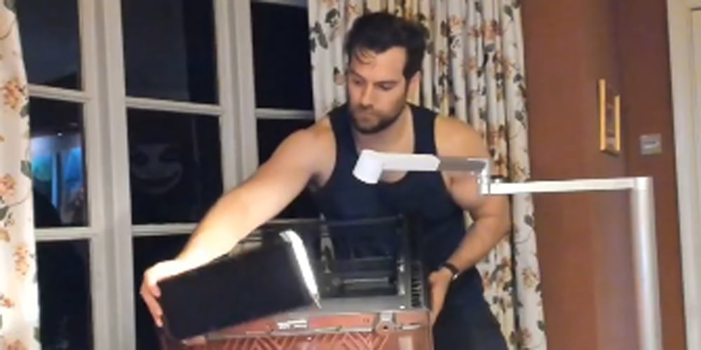 Henry Cavill Builds a Gaming PC in a Tank Top, Goes Viral (Video ...