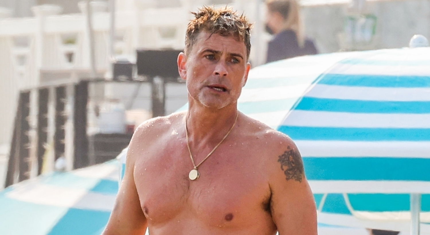 Rob Lowe Shows Off Fit Shirtless Figure at the Beach! | Rob Lowe ...