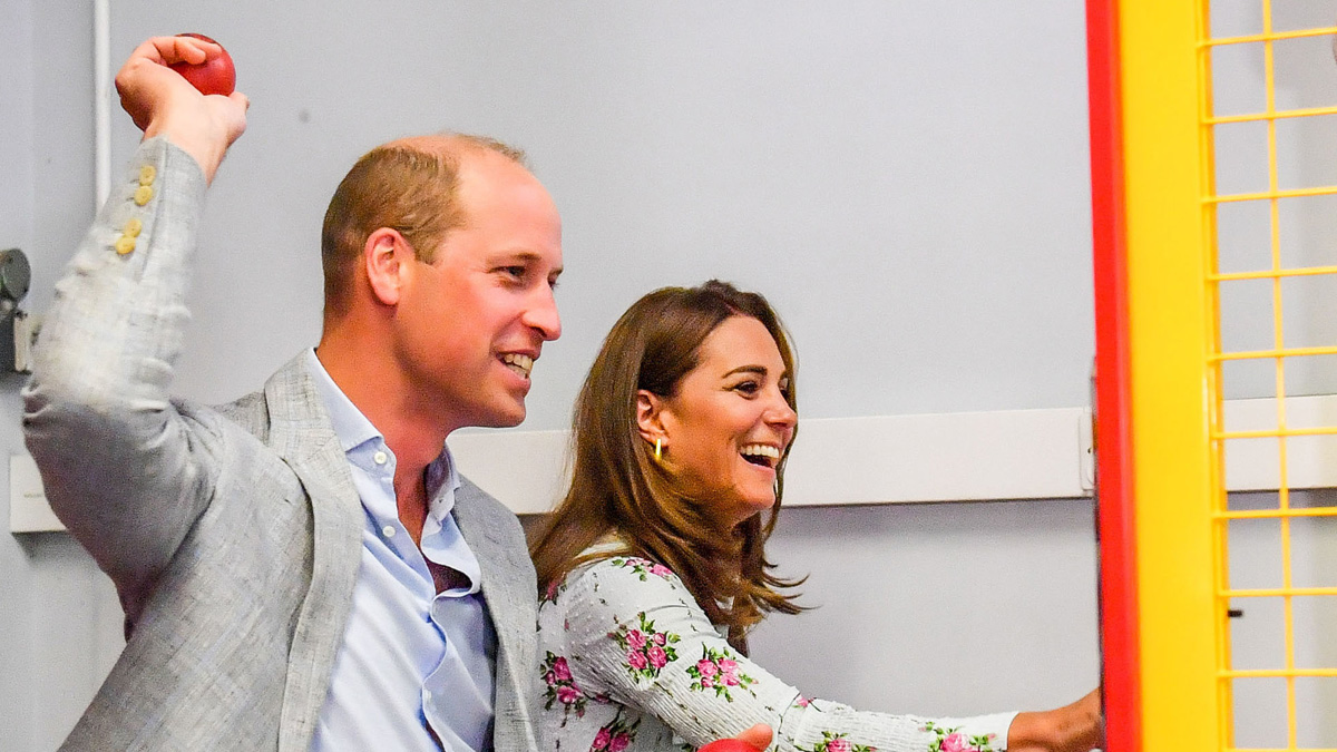 Kate Middleton & Prince William Play Arcade Games During Surprise Visit ...
