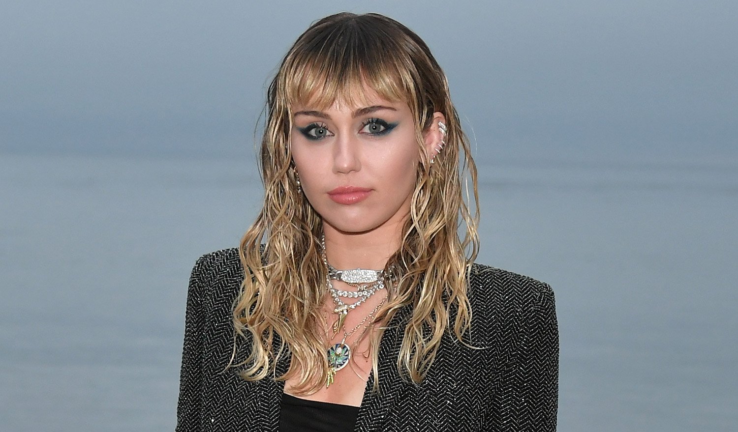 Miley Cyrus’ ‘Midnight Sky’ – Lyrics & Song Meaning Revealed, Plus ...