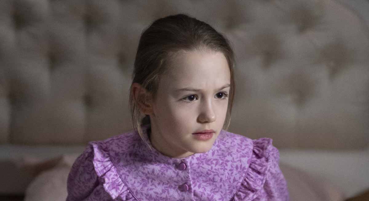 Here’s Why Bly Manor’s Amelie Bea Smith Might Sound Super Familiar ...