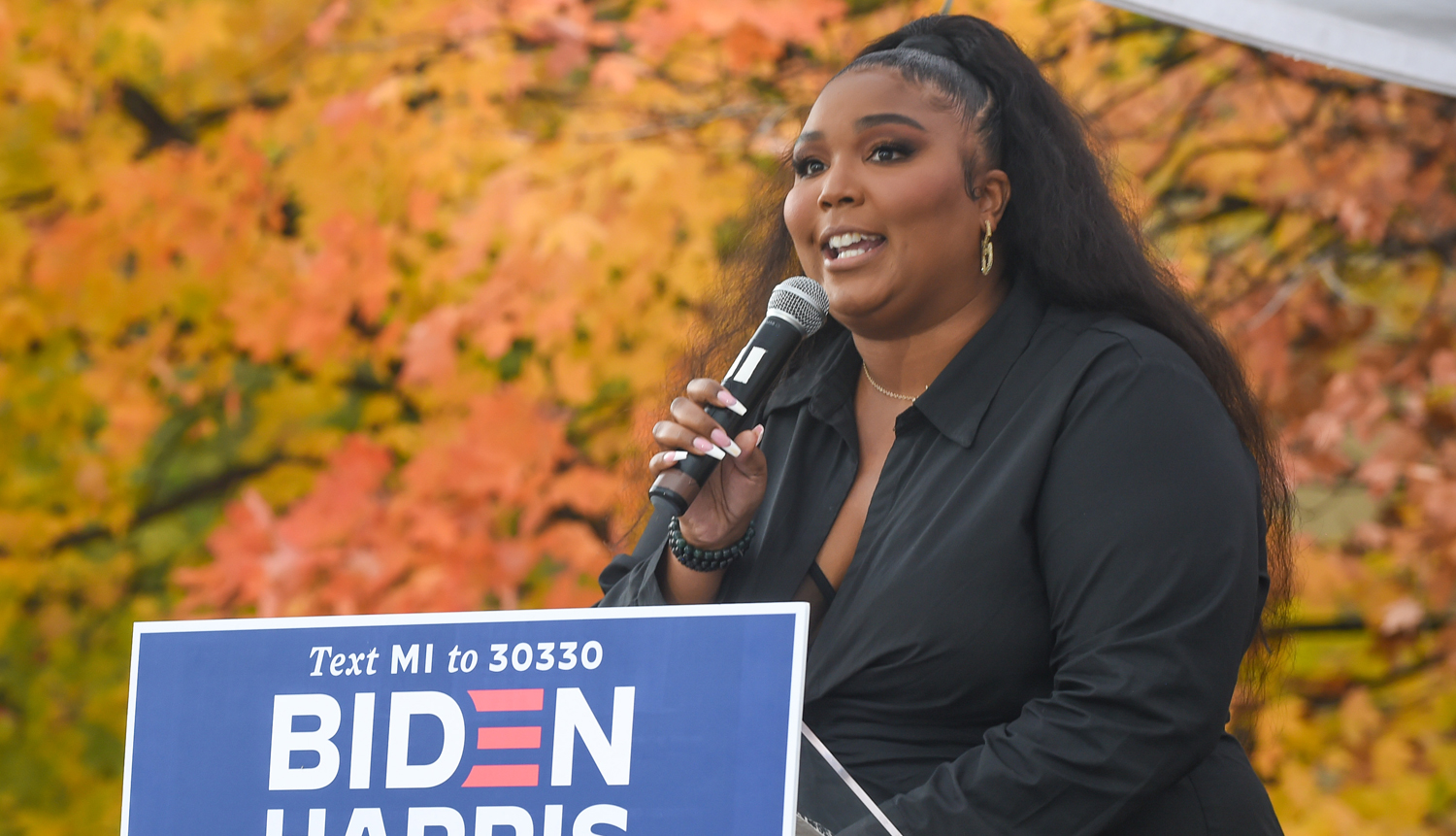 Lizzo Goes Campaigning for Biden-Harris in Detroit to Be ‘On the Right ...