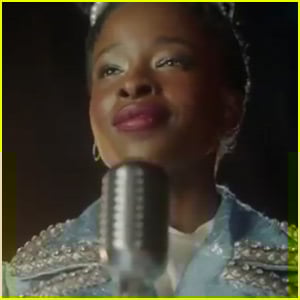 Amanda Gorman Makes History as First Ever Poet to Speak at Super Bowl ...