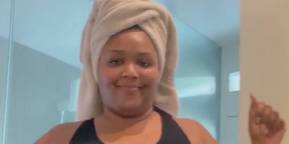 Lizzo Praises Her Belly & Shares Her Self-Love Routine in New Instagram ...