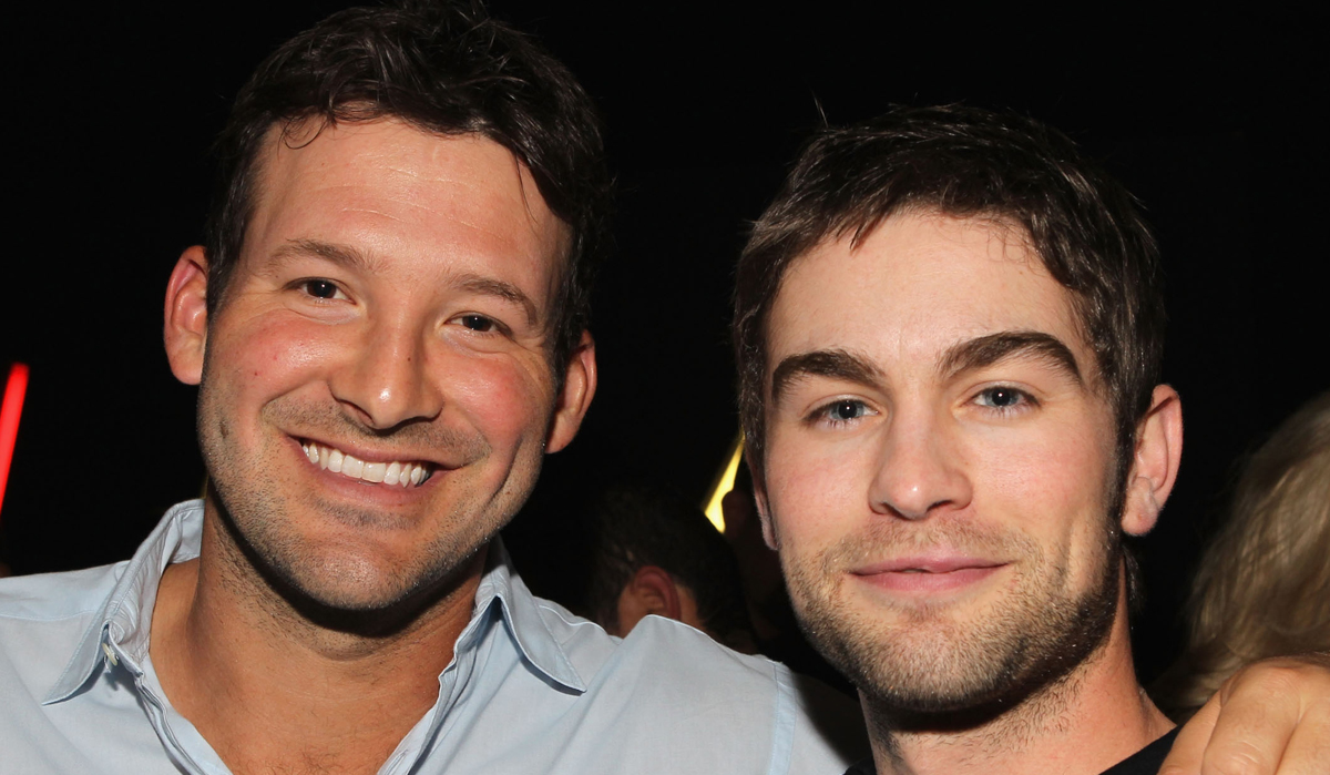 Super Bowl Announcer Tony Romo Has a Famous Brother-in-Law: Gossip Girl ...