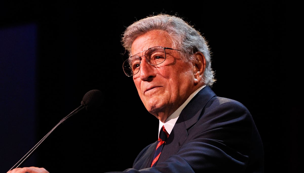 Tony Bennett Reveals Alzheimer’s Disease Diagnosis | Tony Bennett | Celebrity News and Gossip ...