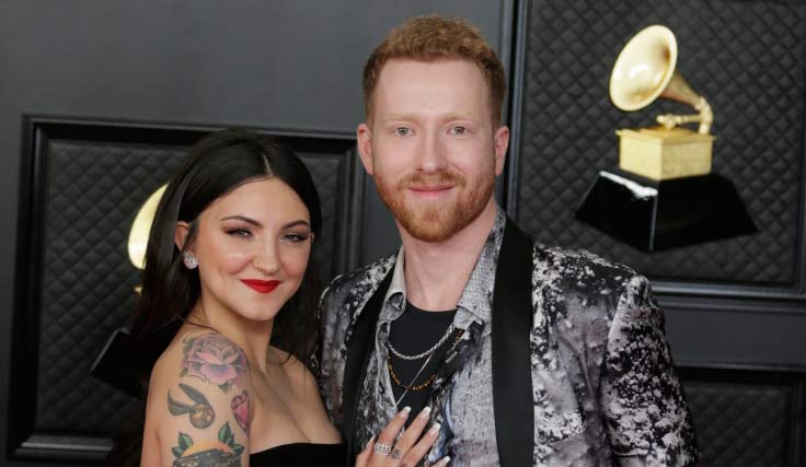 Julia Michaels & JP Saxe Celebrate Their Grammy Nom on the Red Carpet ...