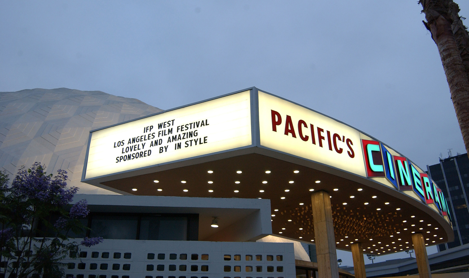 Two Beloved Movie Theater Chains in Los Angeles Are Permanently Closing ...