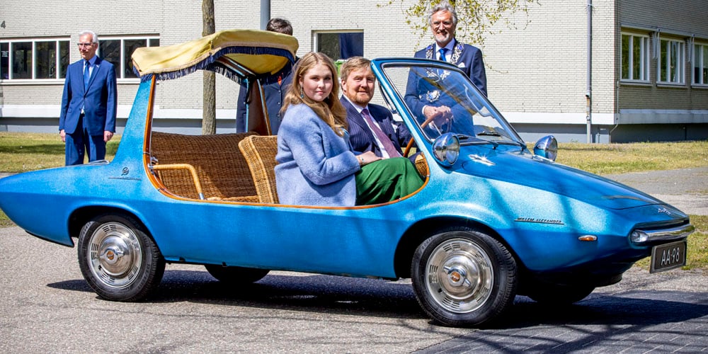 Dutch King Willem-Alexander & Family Celebrated Kings Day by Driving In ...