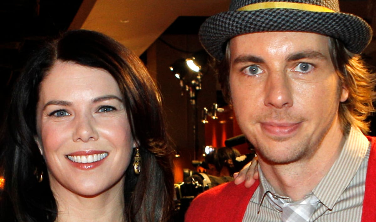 Lauren Graham Reveals Why Her Neighbor, Dax Shepard, Is ‘Out of His ...