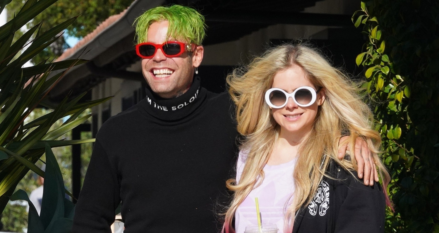 Avril Lavigne & Mod Sun Are All Smiles While Out on Coffee Run | Avril ...