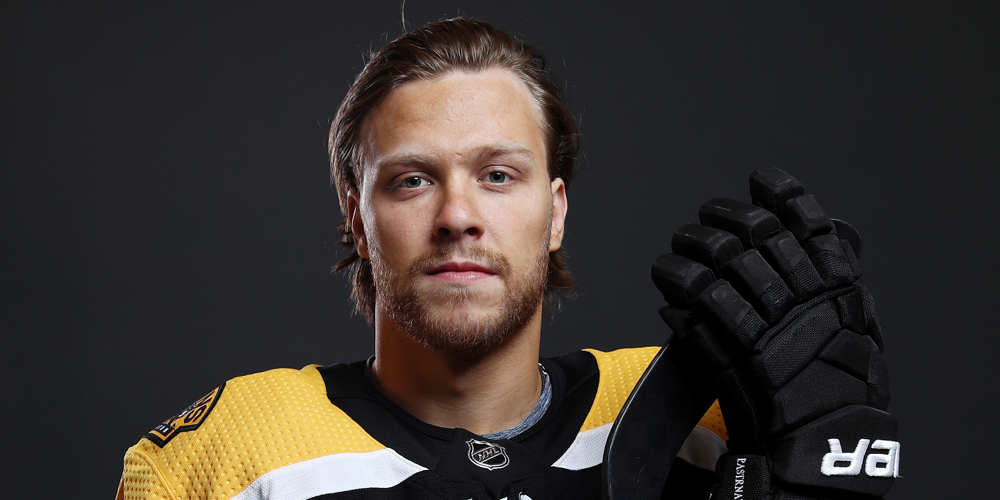 NHL Star David Pastrnak’s Newborn Son Passes Away Just Days After Birth ...