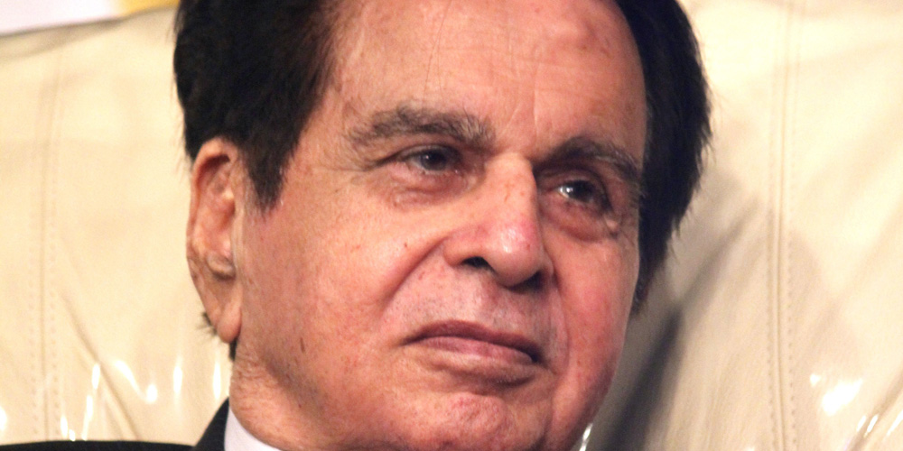 Indian Actor Dilip Kumar Dies at Age 98 | Dilip Kumar, RIP | Celebrity ...