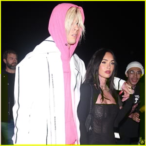 Megan Fox Wears Sheer Top to Six Flags with Machine Gun Kelly | Machine ...