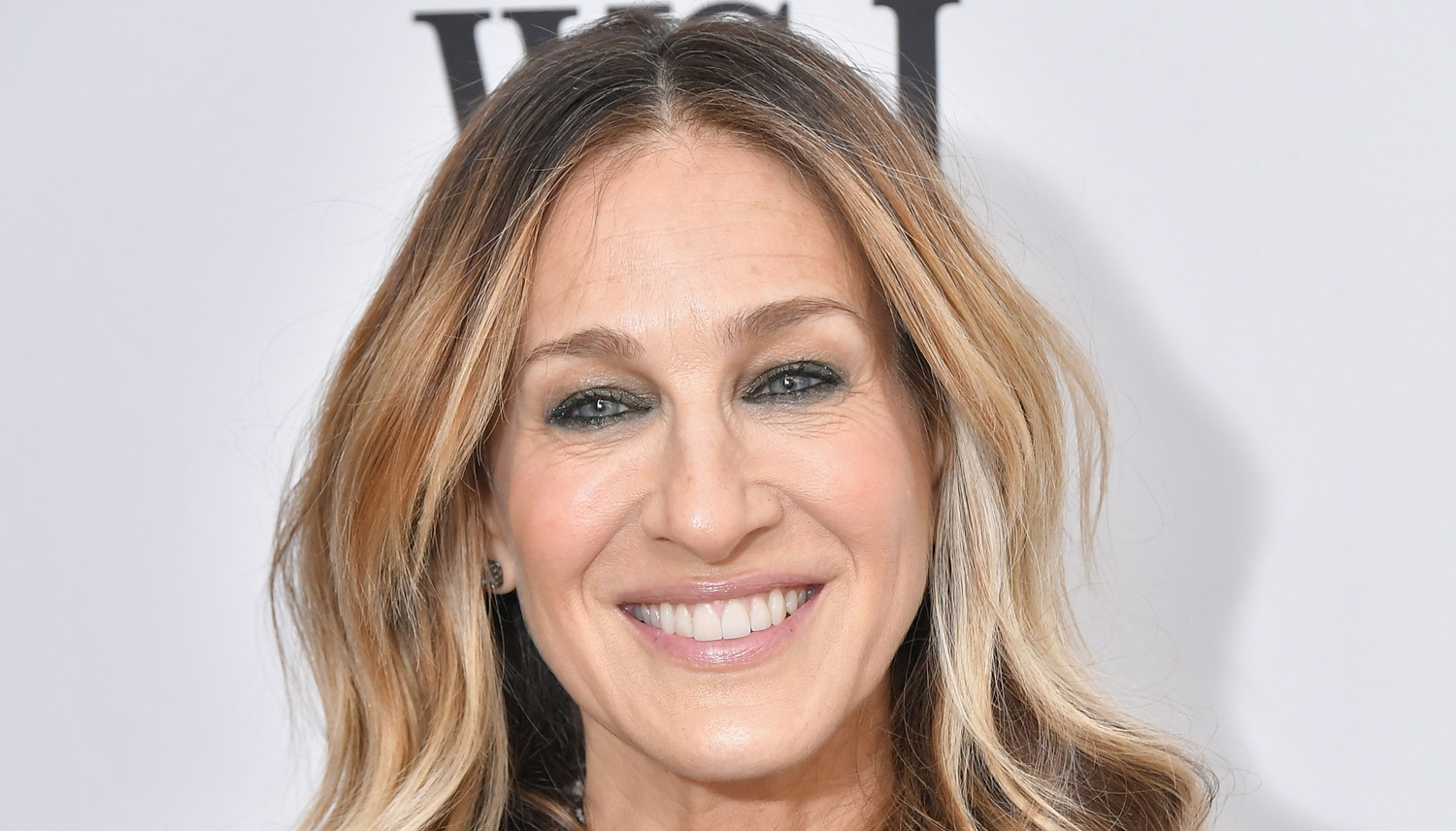 Sarah Jessica Parker Reveals the $14 Cooling Globe She’s Using on the ...