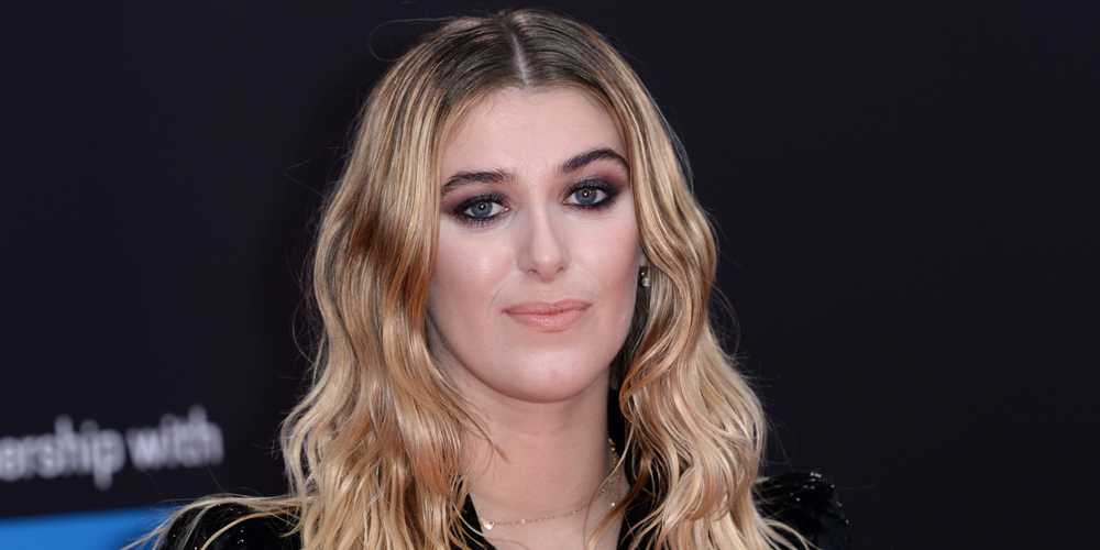 Honor Swinton Byrne Rocks A Shiny Trench Look For ‘The Souvenir: Part ...