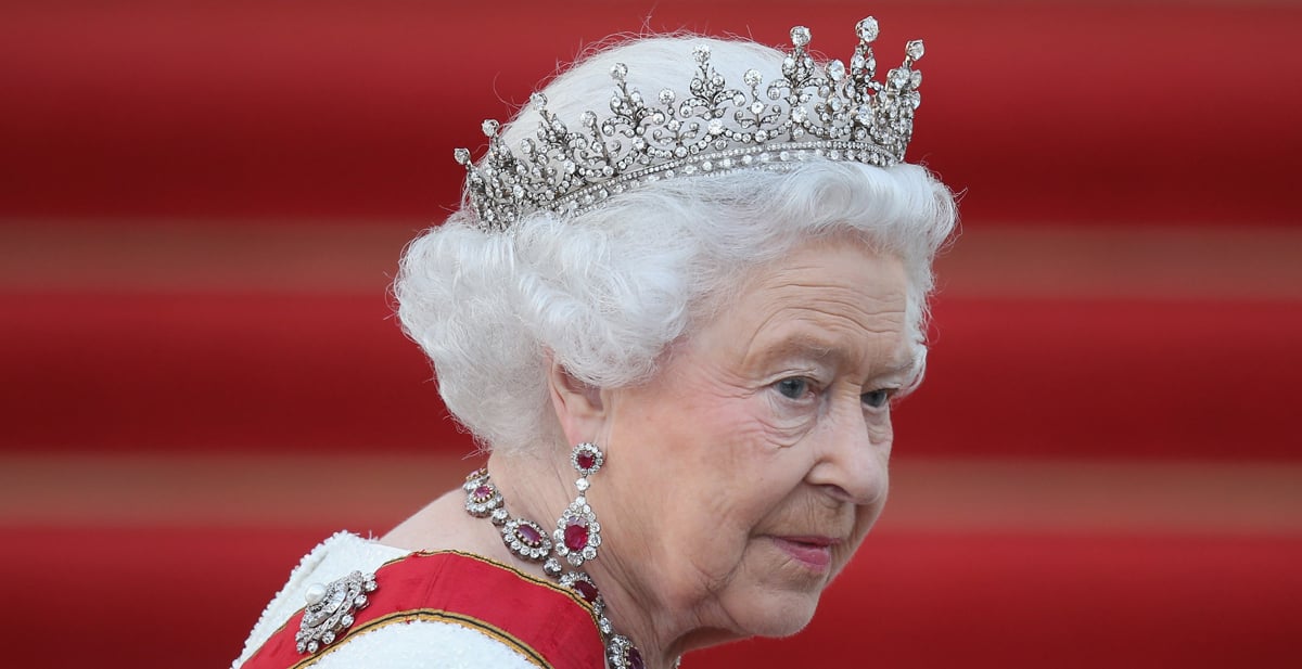 Queen Elizabeth Sprains Back, Misses Public Ceremony | Queen Elizabeth ...