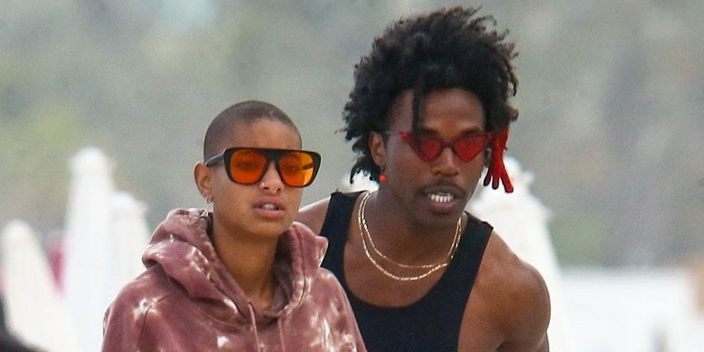 Willow Smith & Musician De’Wayne Flaunt PDA During a Beach Day in Miami ...