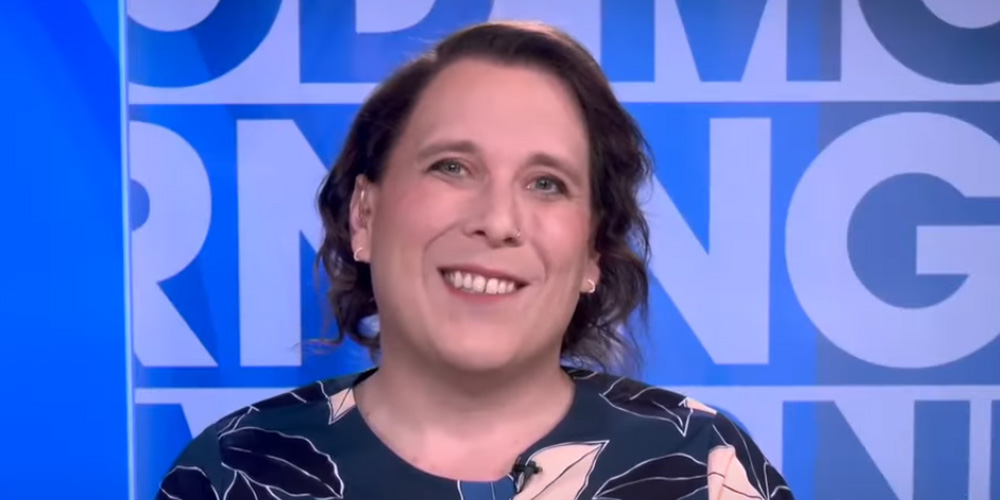 Amy Schneider Reveals Her Secret To Mastering the Buzzer on ‘Jeopardy ...