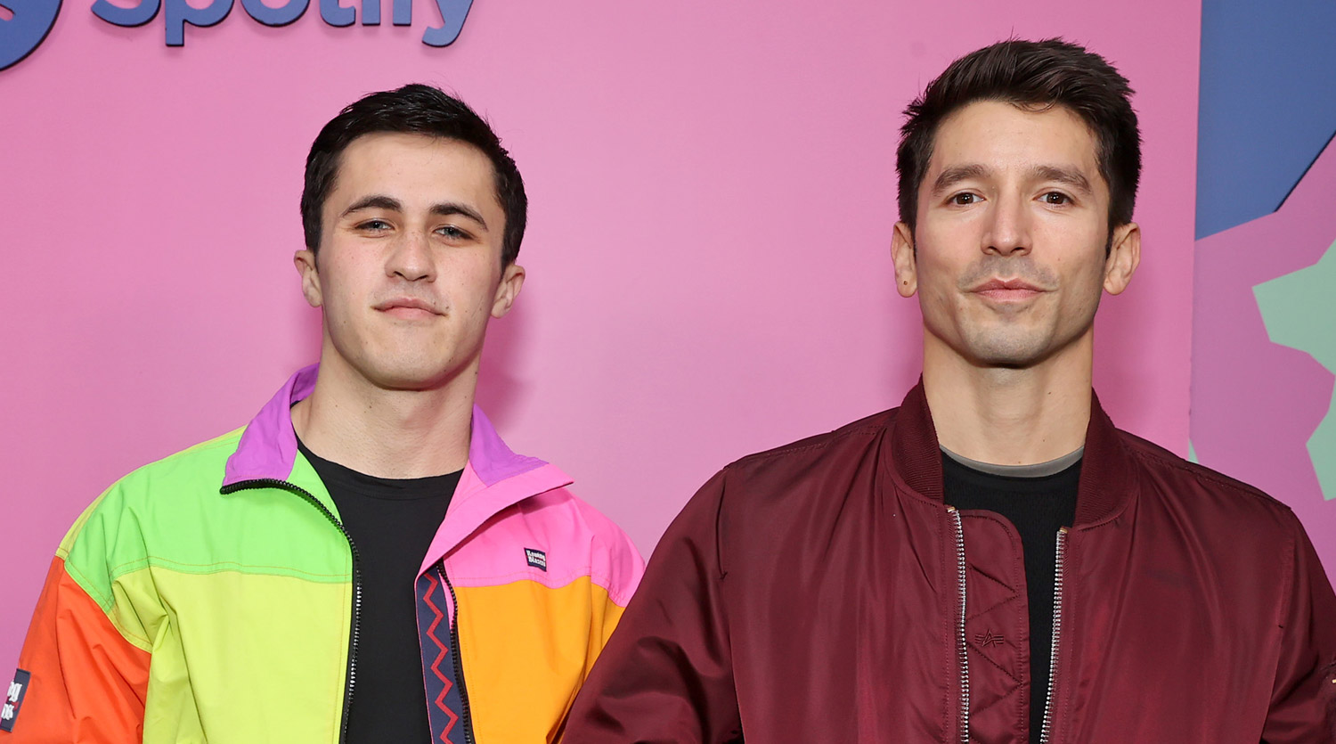 TikTok Stars Chris Olsen & Ian Paget Explain What Led to Their Breakup ...