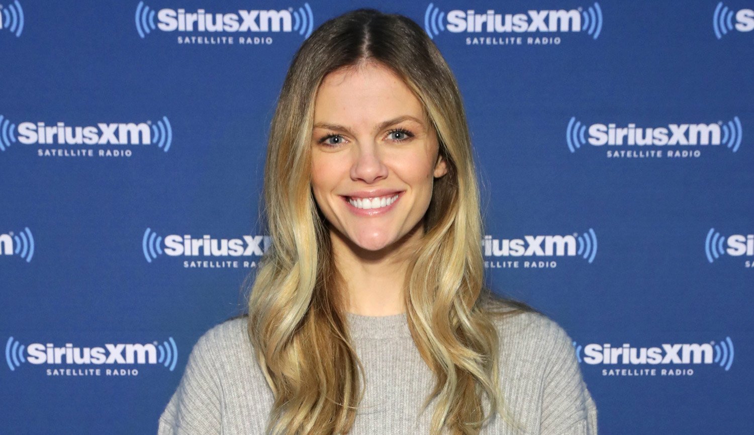 Brooklyn Decker Talks Childbirth & The Very Personal Task She Gave Her ...