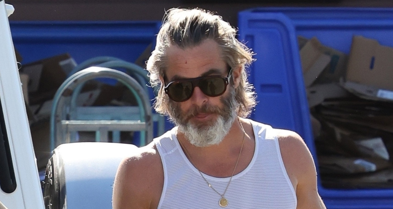 Chris Pine is Nearly Unrecognizable with Bushy Beard & Long Hair ...