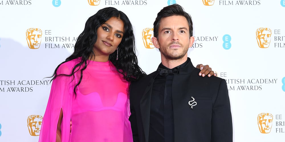 Bridgerton’s Simone Ashley & Jonathan Bailey Make A Hot Fashion Duo at ...