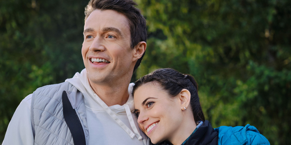 Abby & Evan Try Out Another Fun Date Night in ‘Chesapeake Shores’ | Chesapeake Shores, Hallmark ...