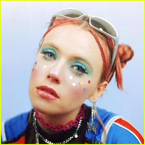 Get to Know Australian Queer ‘Do It’ Singer-Songwriter Hallie With ...