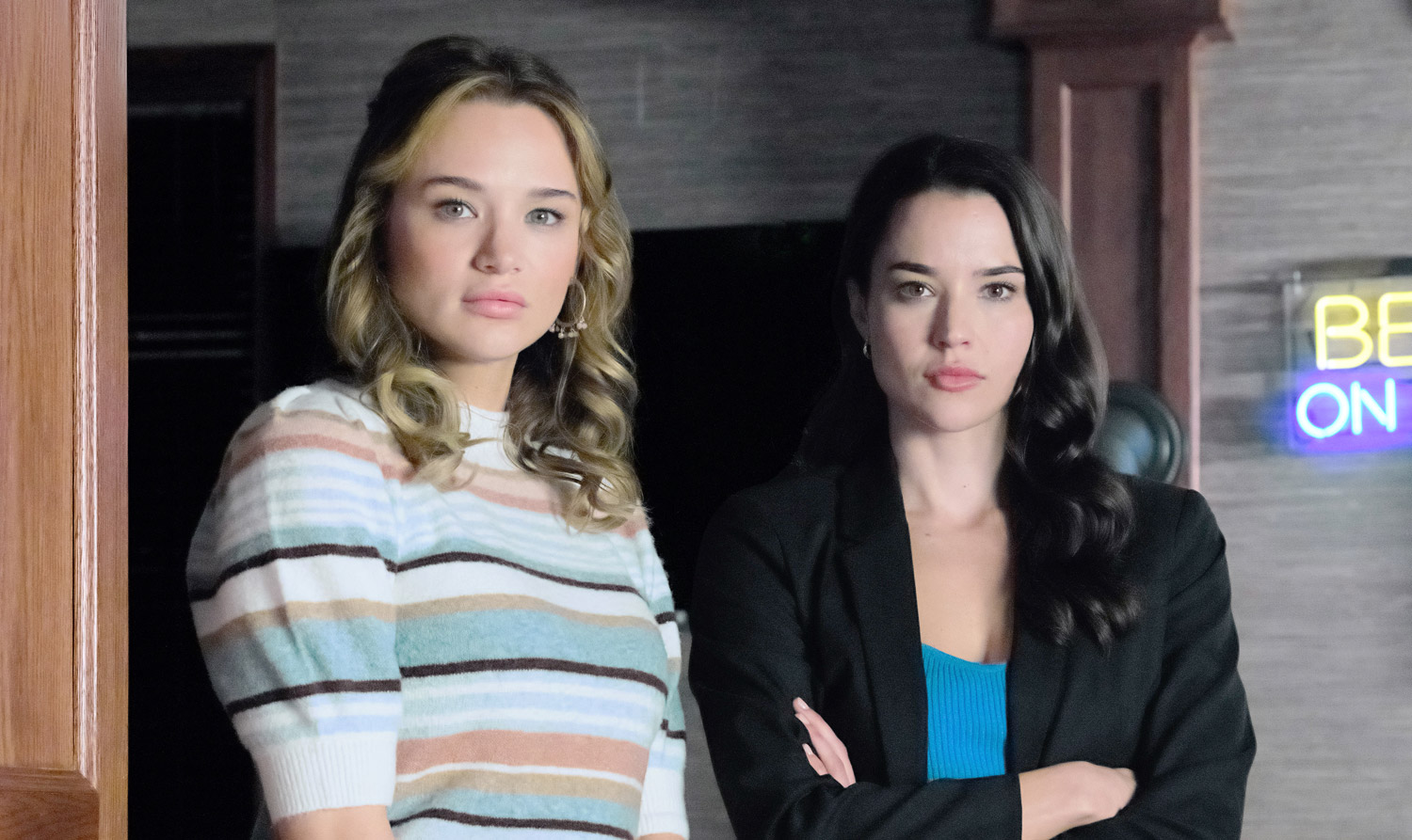 Hunter King & Rhiannon Fish Became Real-Life BFFs After Playing Twins ...