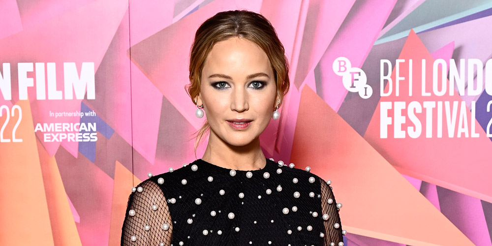 Jennifer Lawrence Drapes Herself In Pearls For ‘Causeway’ Premiere ...