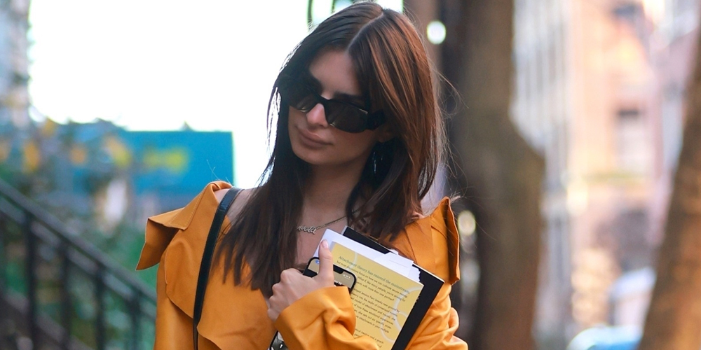 Emily Ratajkowski Wears Fashionable Fall Look After Her Basketball Date ...