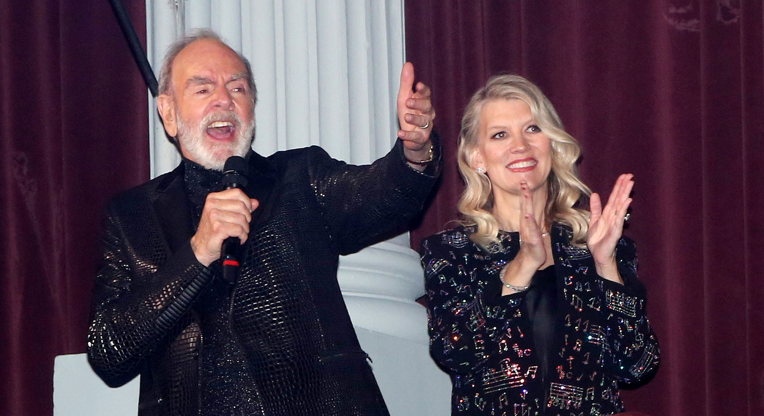 Neil Diamond Gives Surprise Performance at Opening Night of Broadway’s ...